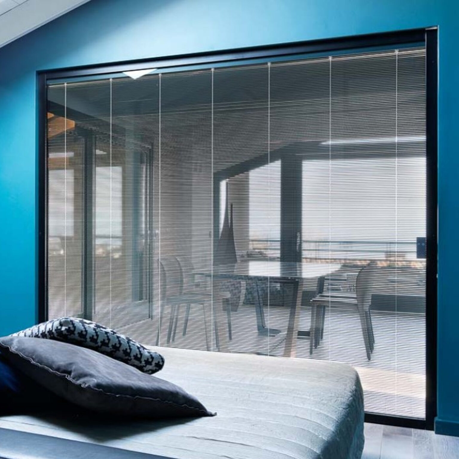 Up & Down by Sunbell - Iglass